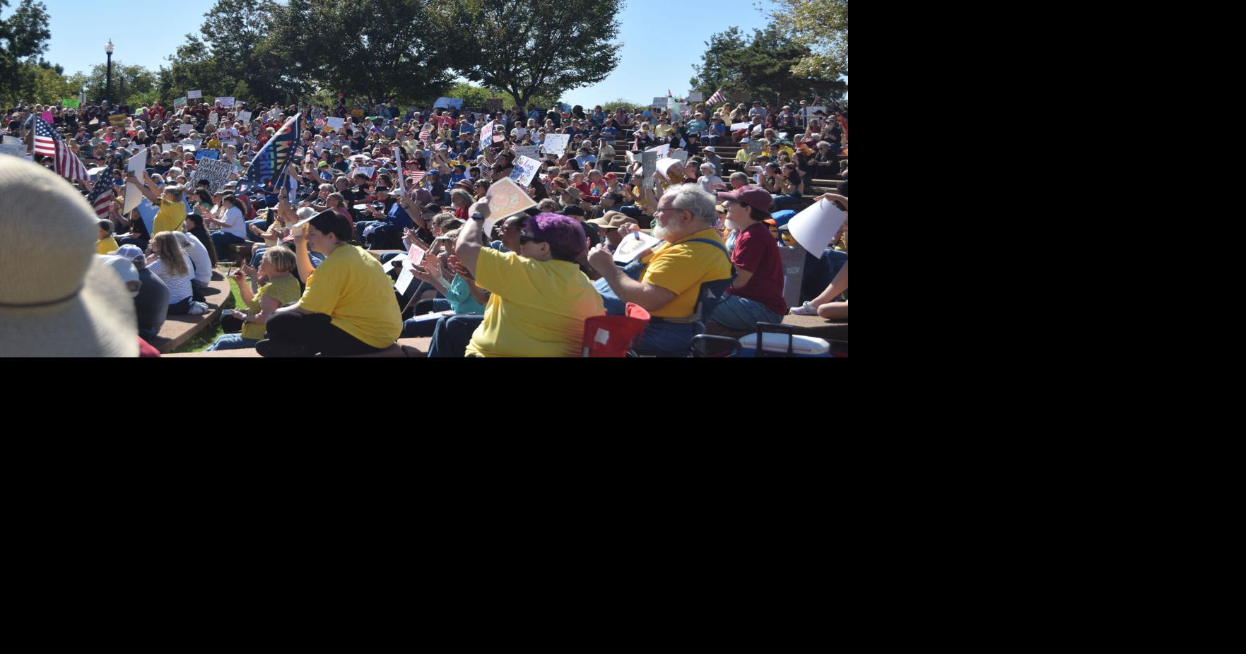 No Kings protest draws over 1,500 in Norman | News | normantranscript.com