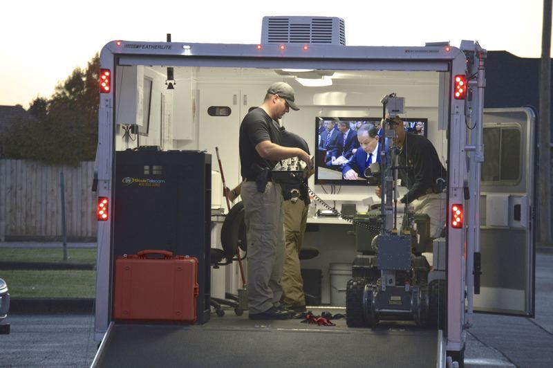 Hostages, guns, explosives are real world scenarios for SWAT | Local ...