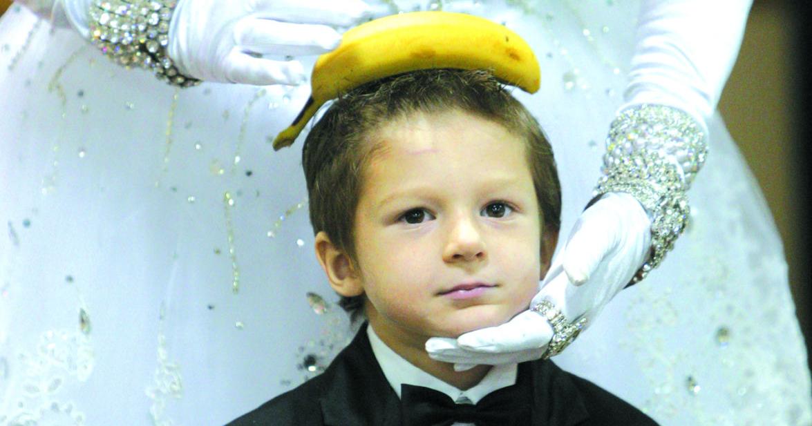 "Fancy Nancy" illustrator delights crowd | News | normantranscript.com