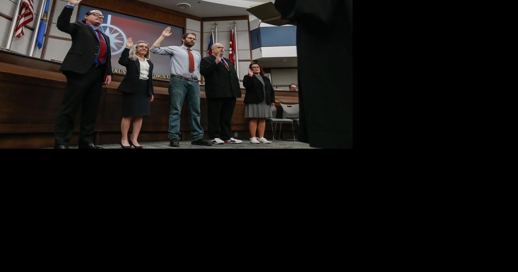 New Norman Mayor and Council members take oaths in packed chambers | Community ...