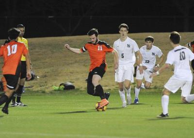 The Clash became Kyle Caylor's night | Local Sports | normantranscript.com