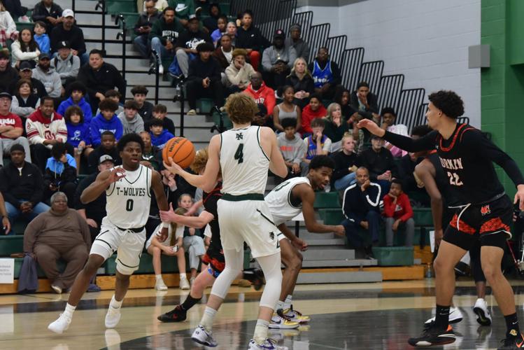Summers' buzzer-beater lifts Norman North past Deer Creek, 62-60 ...