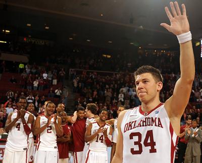 A Tale of Two Cades: As Cunningham makes his Bedlam debut, Davis is a ...