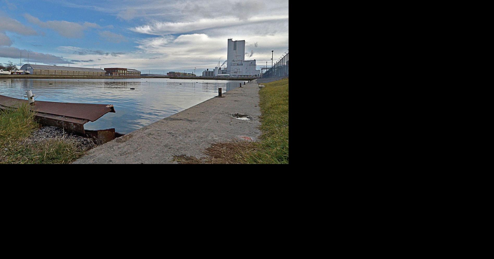 Harbour dredge underway in Port Hope