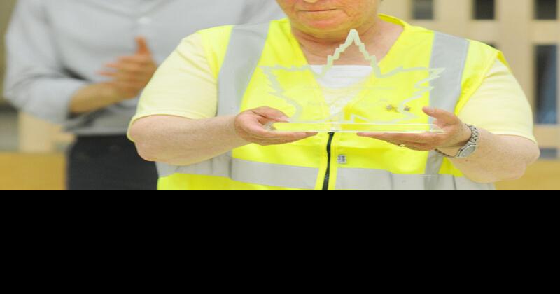 Port Hope crossing guard accepts Canada’s Favourite Crossing Guard award