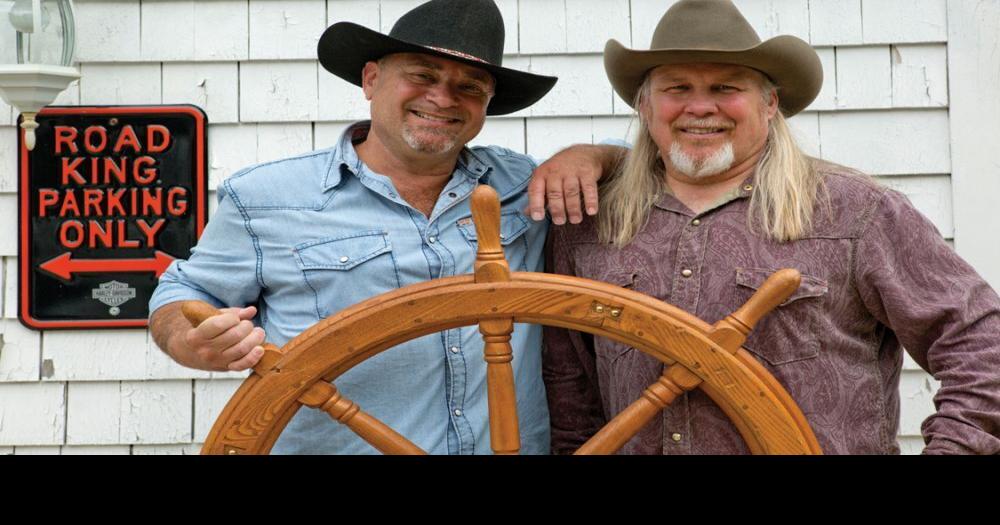 Canadian Pickers brave storm to visit Campbellford