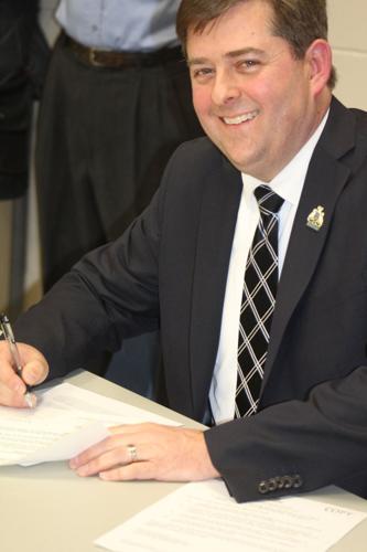 New Brighton mayor sworn in Monday night