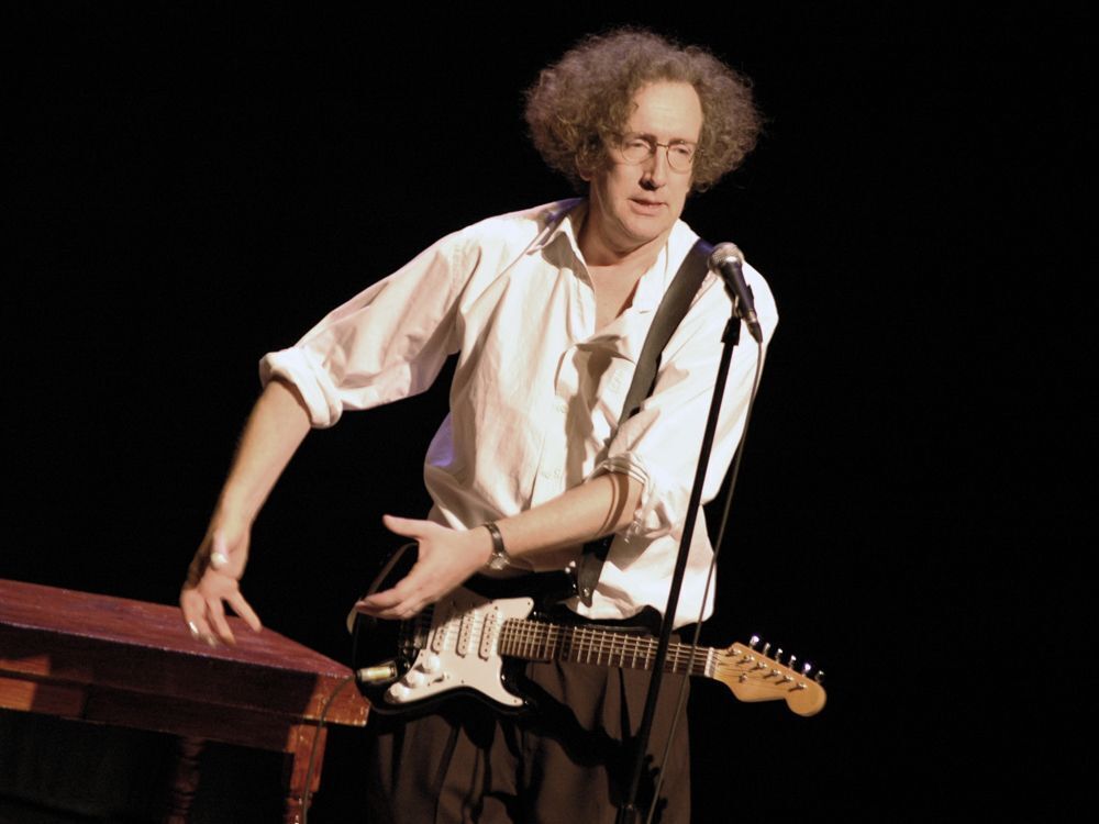 Lorne Elliott brings humour to Capitol stage