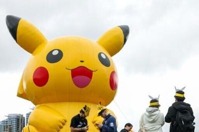 Thieves steal Pokemon cards in armed robbery at US store | News ...