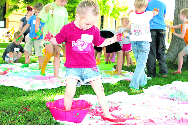 Kids enjoy Color Day