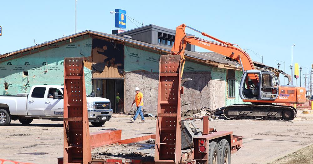 Raising cranes for new chicken restaurant