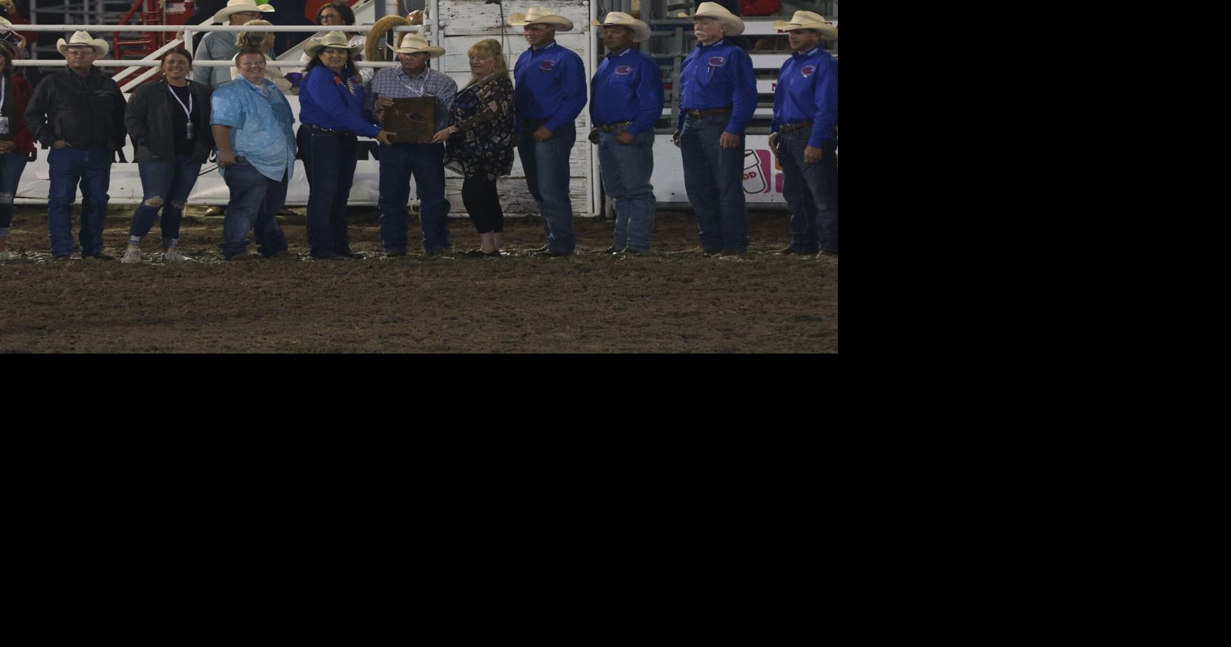 Marvin and Janet Mueller of Sutherland receive Trail Boss Award