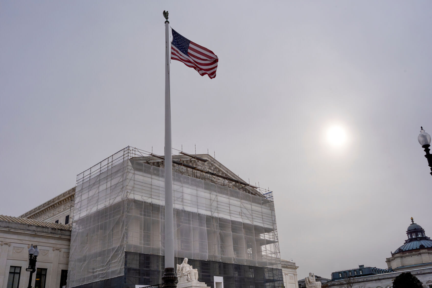 Supreme Court keeps Chicago National Guard deployment block