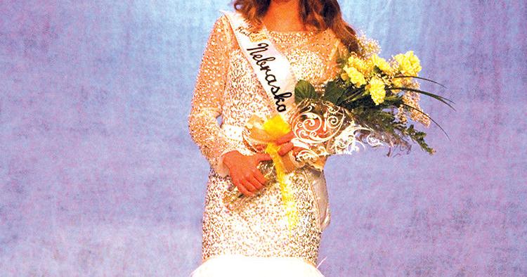 Molly Paxton crowned Miss Teen Rodeo Nebraska