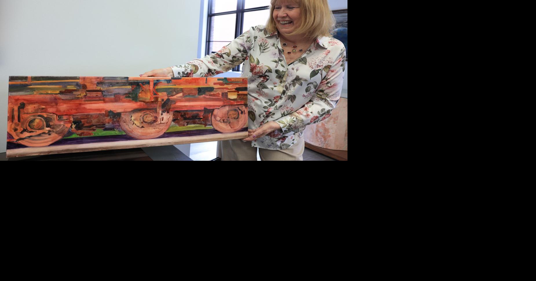 Holly Howe organizes art auction to benefit wildfire recovery