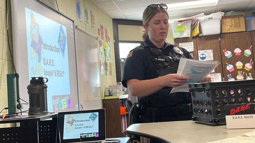 School resource officers act as bridge between police, schools ...