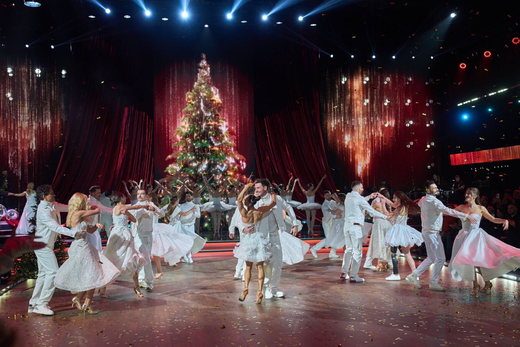 Ukraine revives 'Dancing with the Stars' with wartime heroes