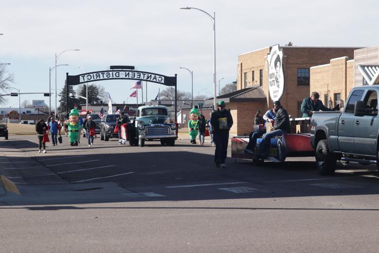 Cold doesn't dampen North Platte St. Patrick's Day Parade
