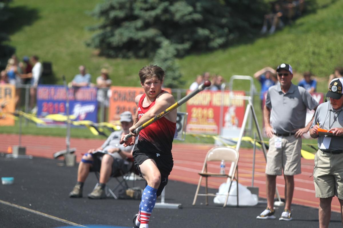 Cozad's Boston Irish wins Class B boys pole vault championship