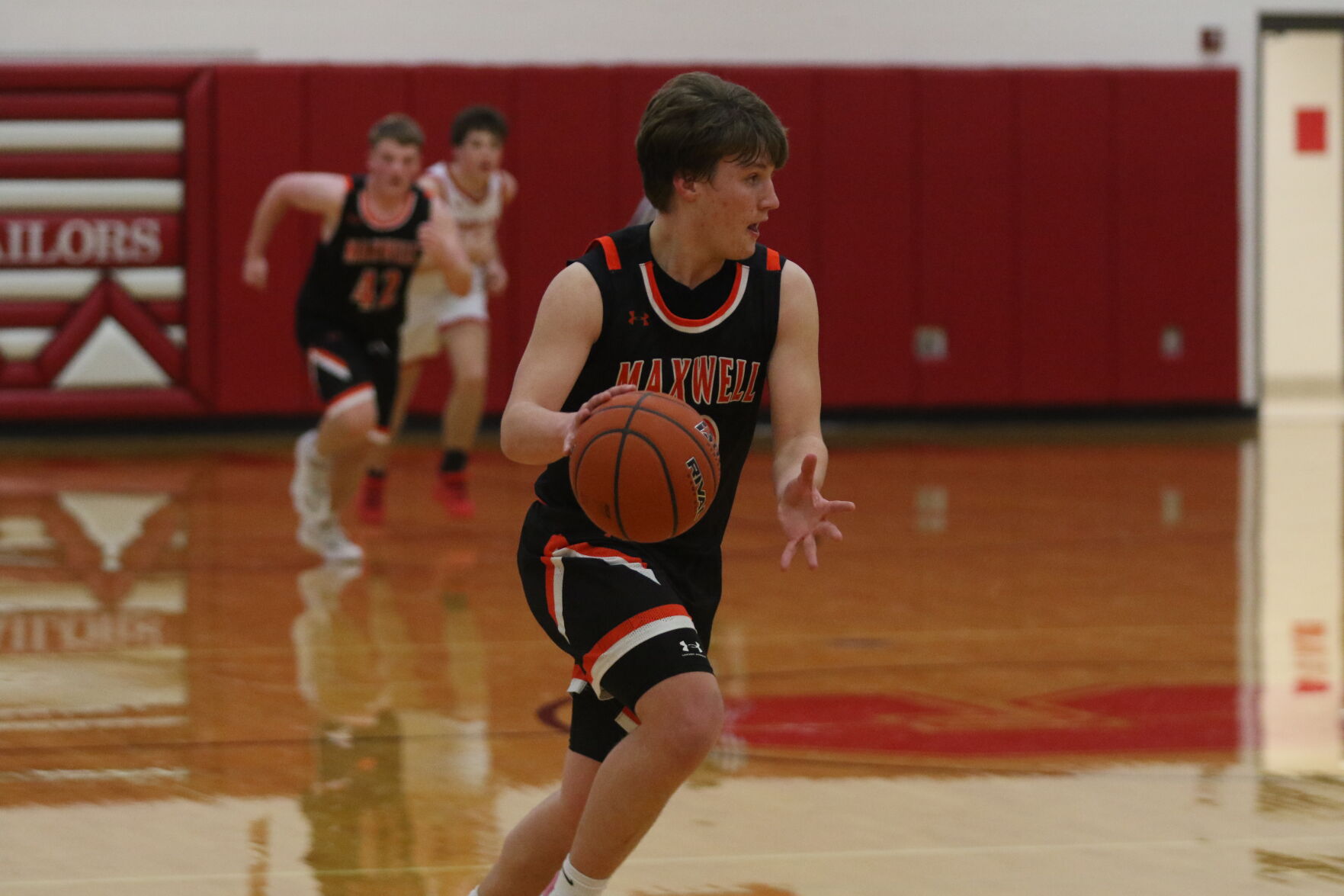 Maxwell boys defeat Sutherland on the road Tuesday