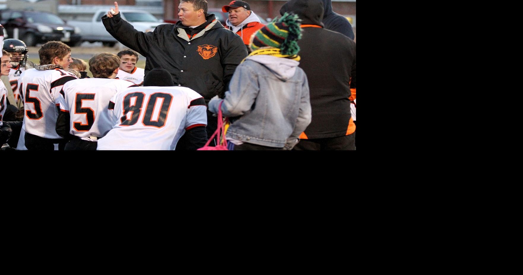 Ryan Jones stepping down as football coach at Maxwell