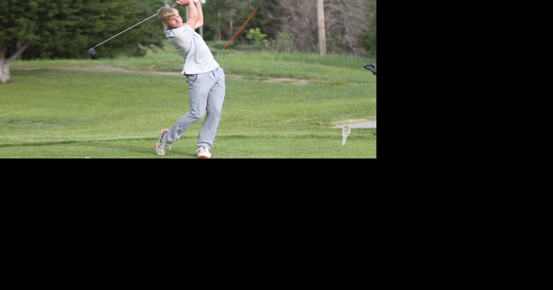 Loomis' Tyson Essex leads after first day of Class D State Golf Tournament