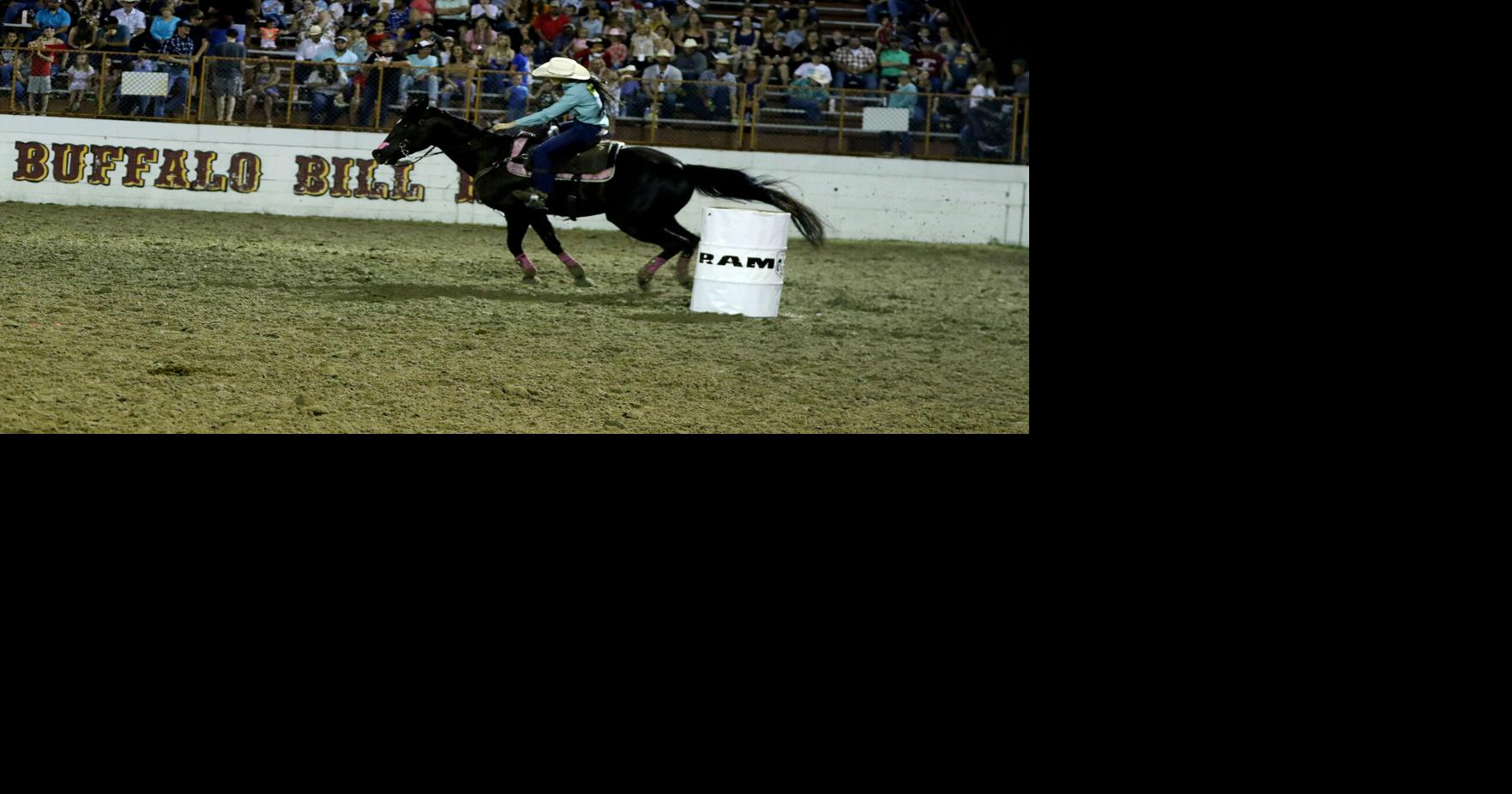 Texas cowgirl takes the lead in the barrel racing at Buffalo Bill Rodeo