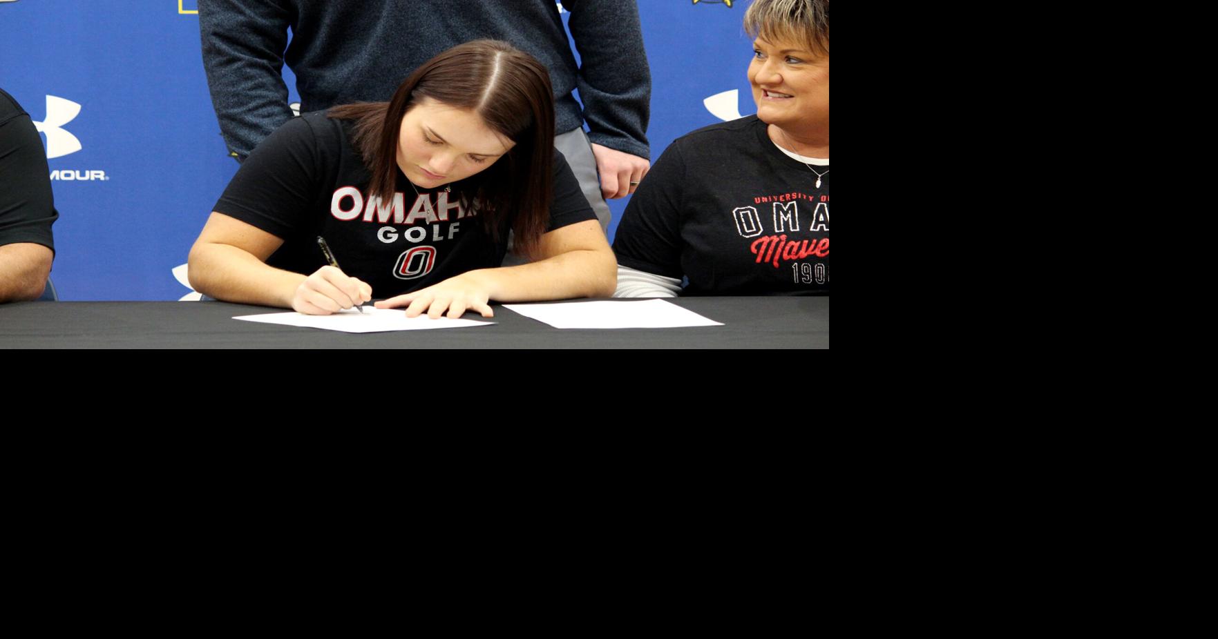 North Platte's Baylee Steele signs to play golf at University of ...