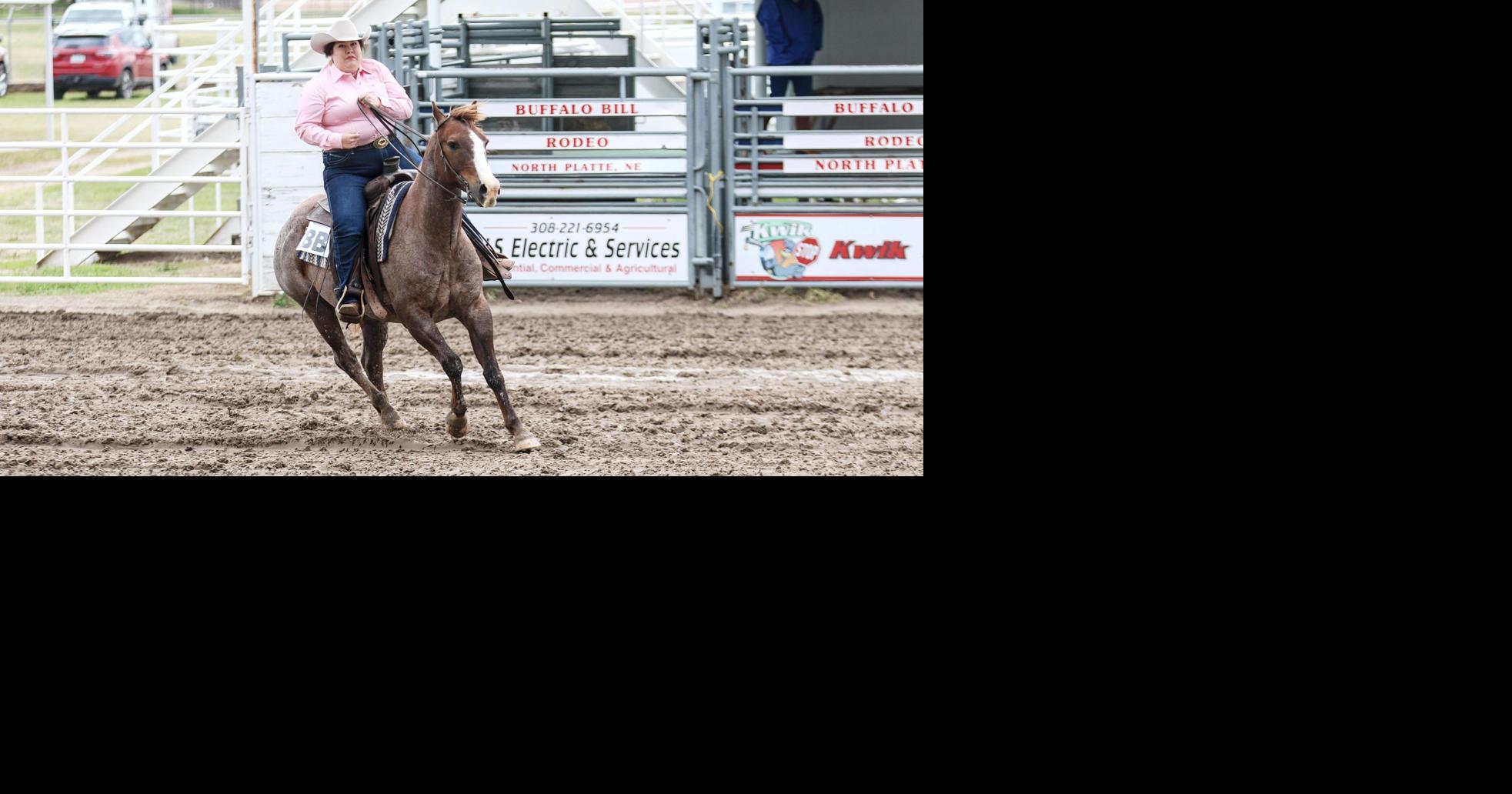 Miss Rodeo Nebraska off and riding