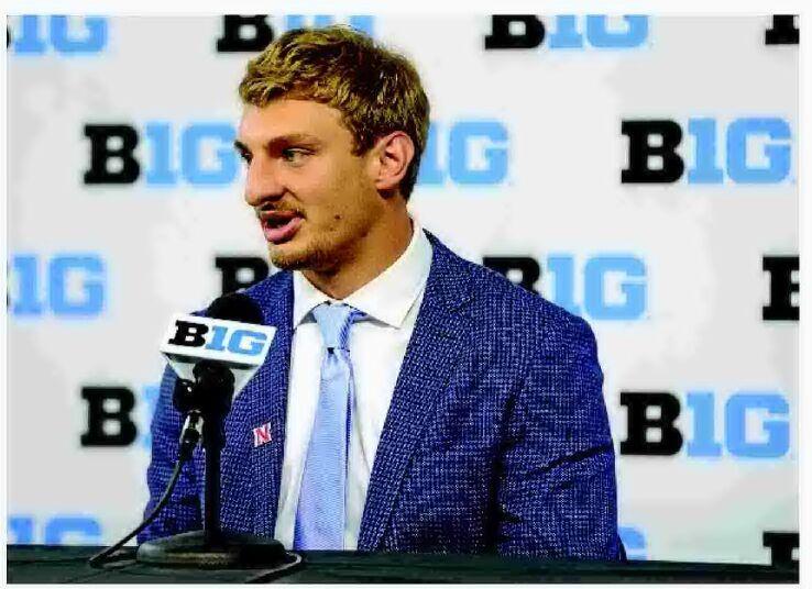 Luke Reimer paints pic of new NU defense