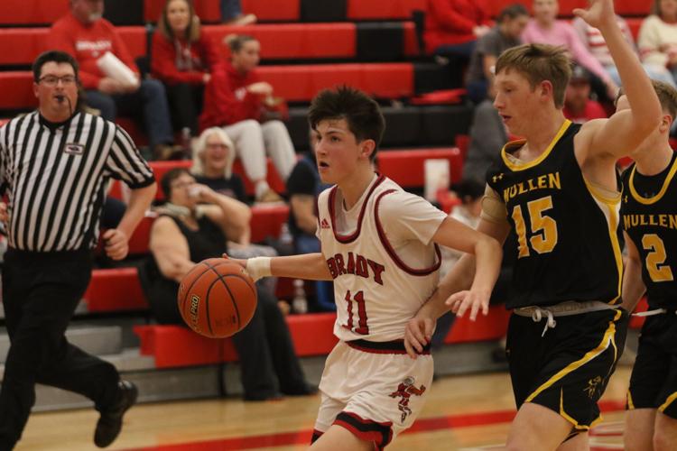 Mullen boys fight off Brady comeback in road win Thursday