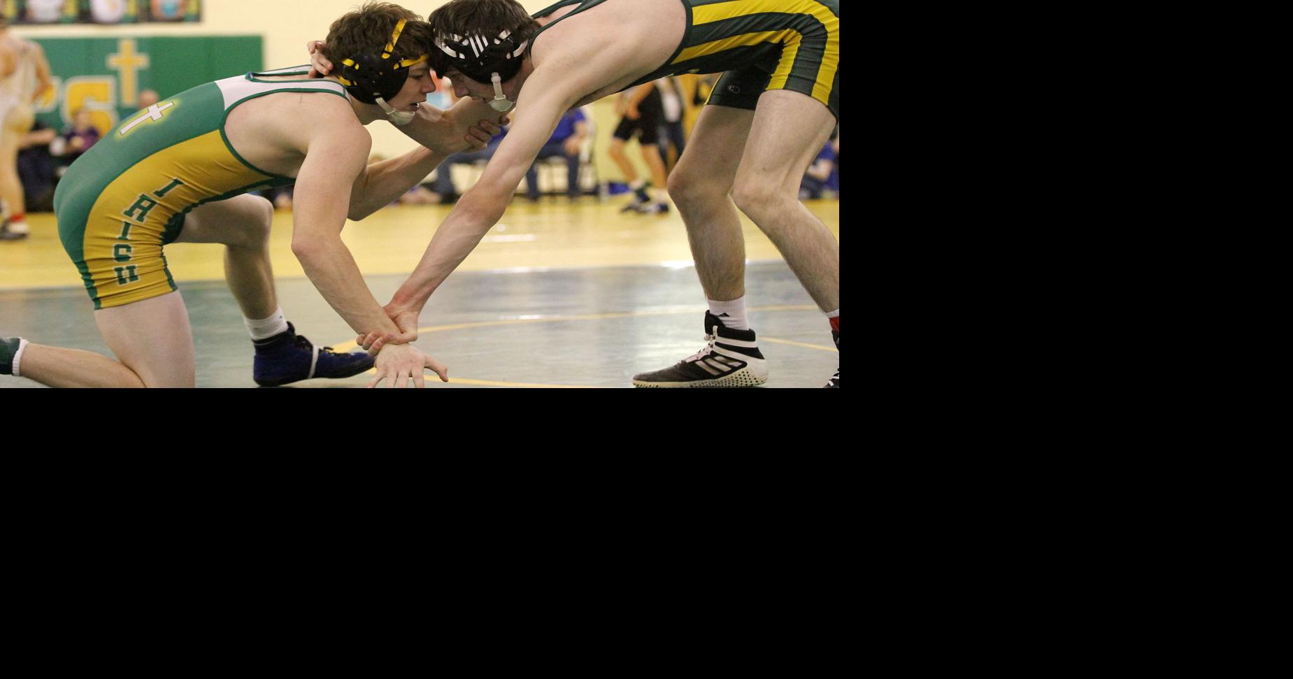 Cameron Riggs staves off tough second period for Irish Invite title