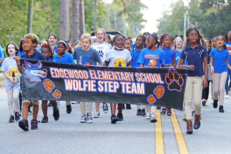Whiteville High School celebrates homecoming with parade | News ...
