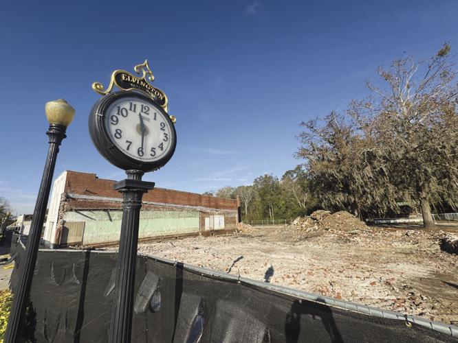 ‘A new beginning’: Wreckers begin to raze Fair Bluff’s flood-damaged ...