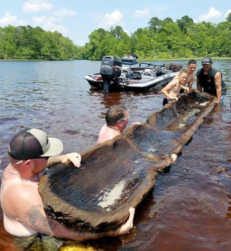 ‘This is our history:’ Boaters find three canoes at Lake Waccamaw ...