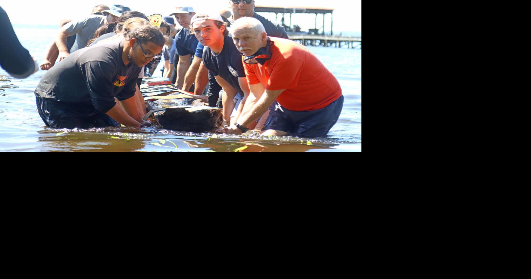 ‘A blessing all around’: Nearly 1000-year-old canoe pulled from Lake ...