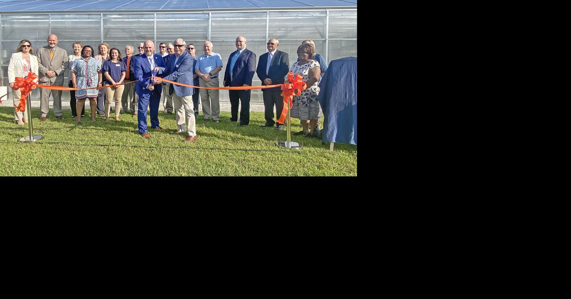 New SCC greenhouse to sow ‘the seeds of knowledge’ for agribiz students ...