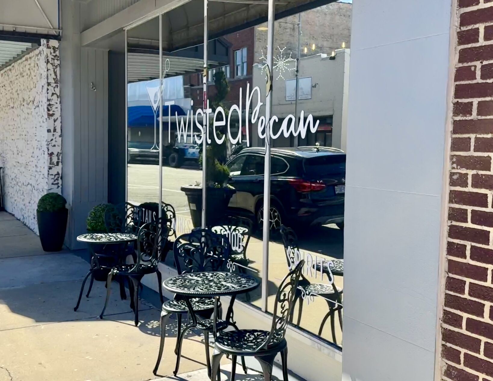 Y’vull Axes & Ales, Twisted Pecan ‘bringing a new spin on downtown ...