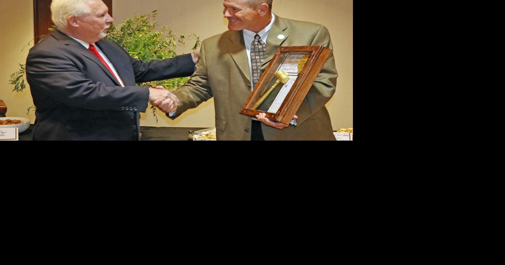 County commissioners honor retiring Judge Sasser | News | nrcolumbus.com