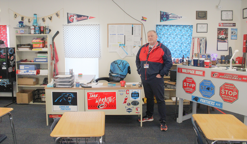 From 954: Fan caves put sports connection on full display | News ...