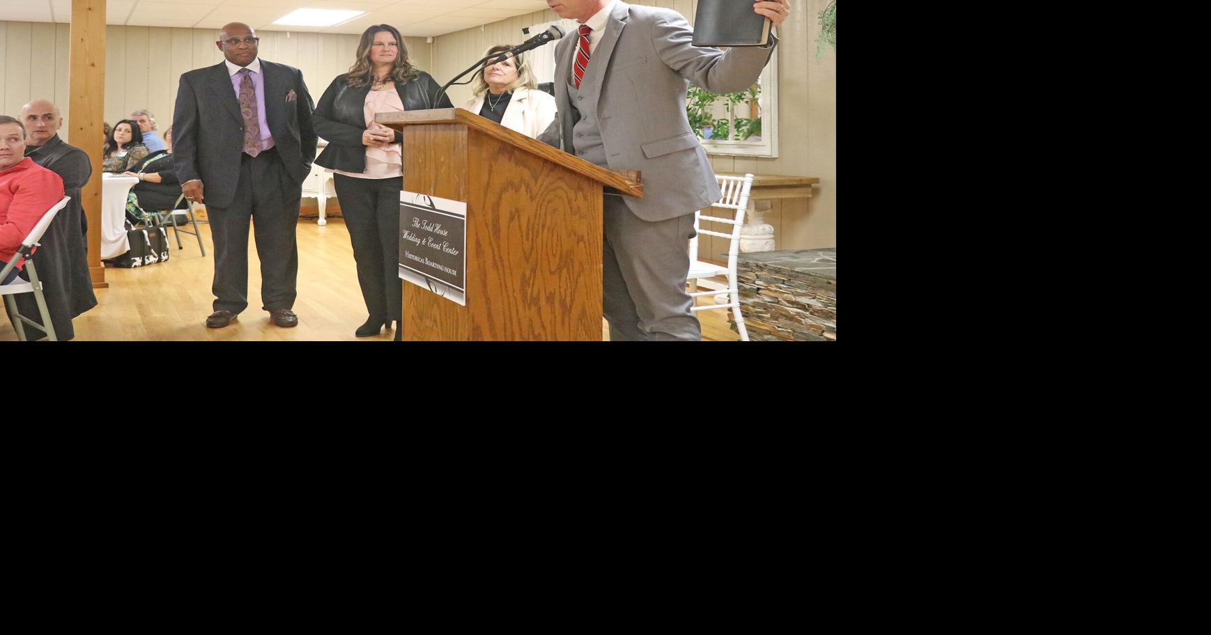 Tabor chamber honors Lovette, Mincey | Business | nrcolumbus.com