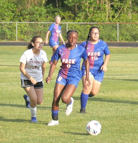 Gators women’s soccer unbeaten streak continues, Pack wins twice ...
