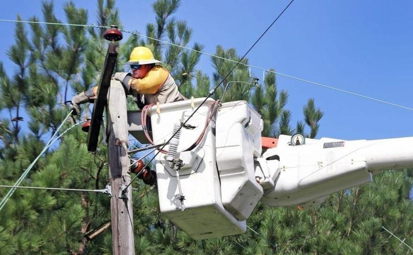 Old Lumberton Road closed due to downed power lines | News | nrcolumbus.com