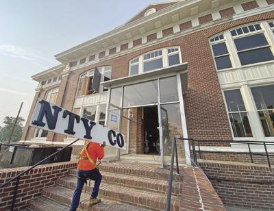 Whiteville native donates $100K toward courthouse renovation | Local ...