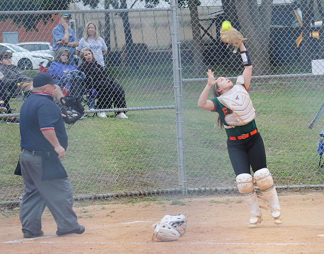 Edge’s clutch hit lifts Wolfpack over Gators | Sports | nrcolumbus.com