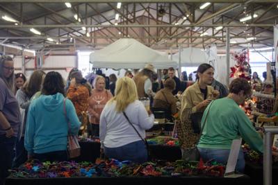 A Touch of Rust Market kicks off holiday shopping with vendor fair ...