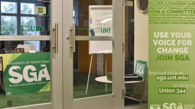 SGA passes resolutions on library hours, transportation costs, pronoun ...