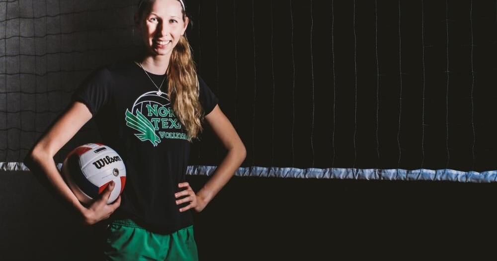 Sister helps drive volleyball senior to success | Sports | ntdaily.com