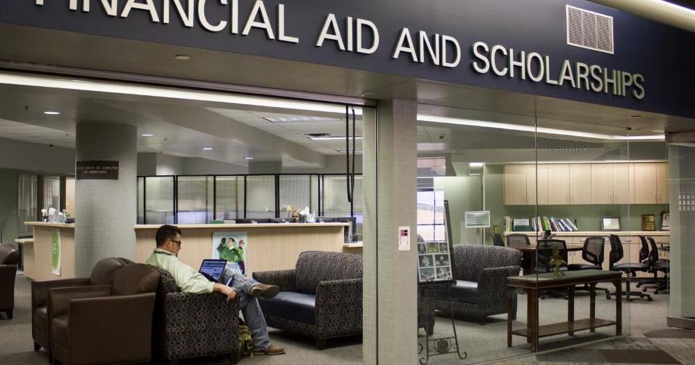 Students express problems with financial aid office | News | ntdaily.com