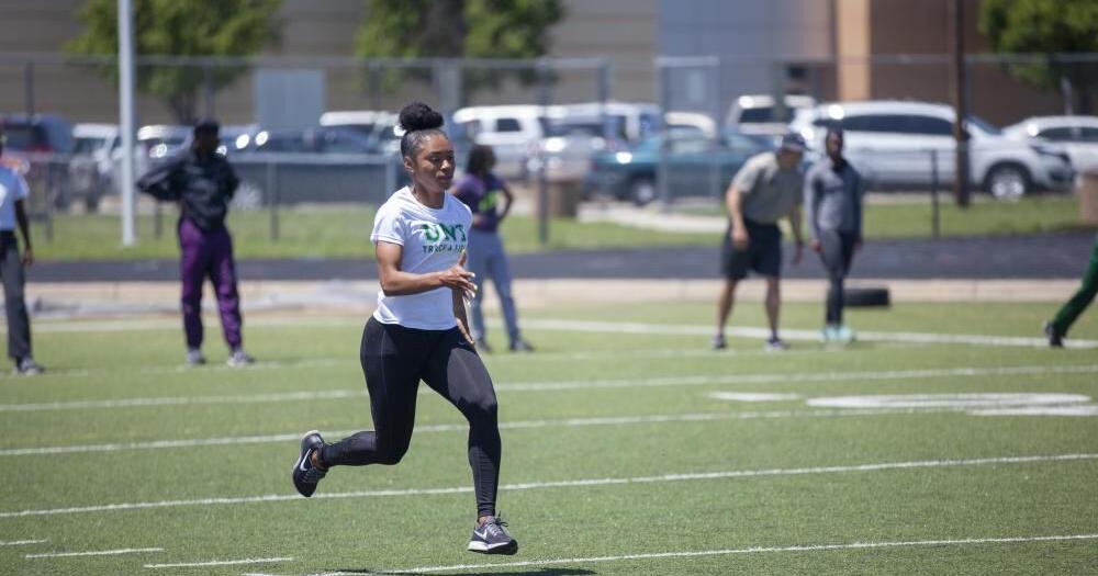 Sophomore sprinter runs through pain, continuing to live her dream ...